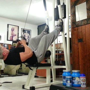LAT MACHINE AVANTI CON TRIANGOLO – PULLEY – DORSALI LAT MACHINE AVANTI ...
